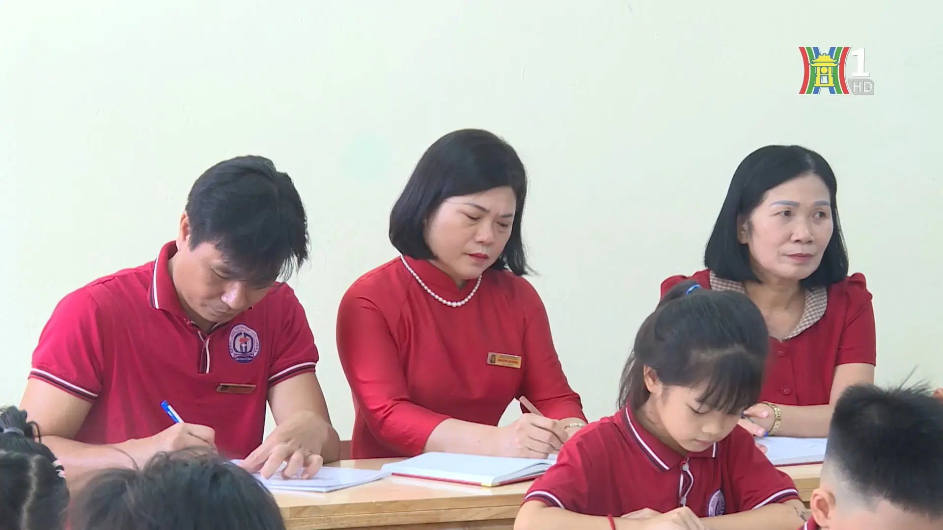 Nhà giáo tâm huyết với sự nghiệp trồng người | Người tốt quanh ta | 23 ...