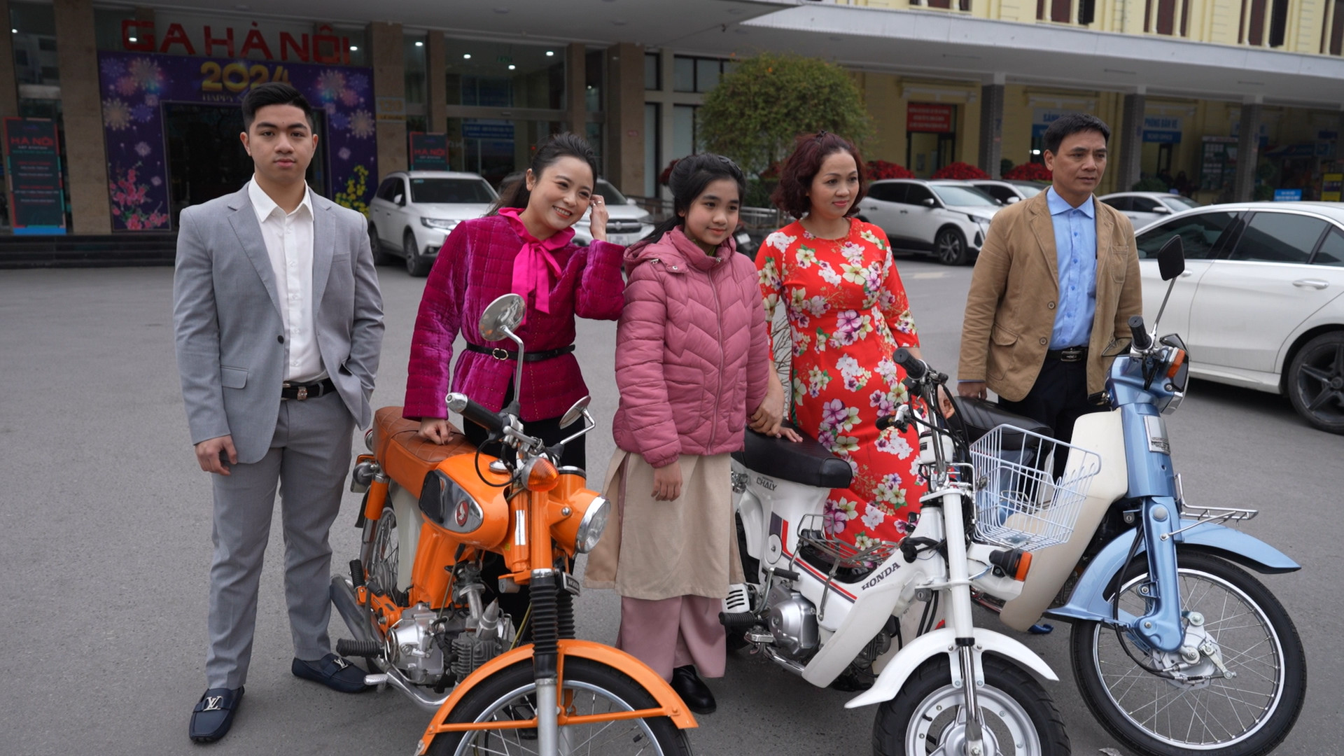 Du xuân - Khơi gợi ký ức và cảm xúc mùa xuân